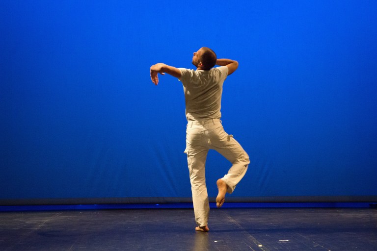 STEVE PAXTON, JURIJ KONJAR : « BOUND , AU FESTIVAL D’AUTOMNE | «INFERNO